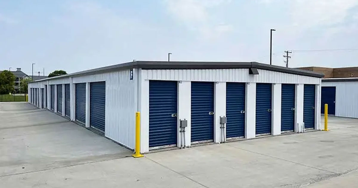 Armed Illinois Man Fights Off Alleged Attack in Storage Building